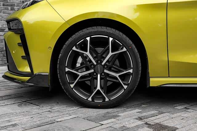 新款领克03 1.5T/03+/03+Cyan定制版上市，售价13.78-25.68万元_车家号_发现车生活_汽车之家