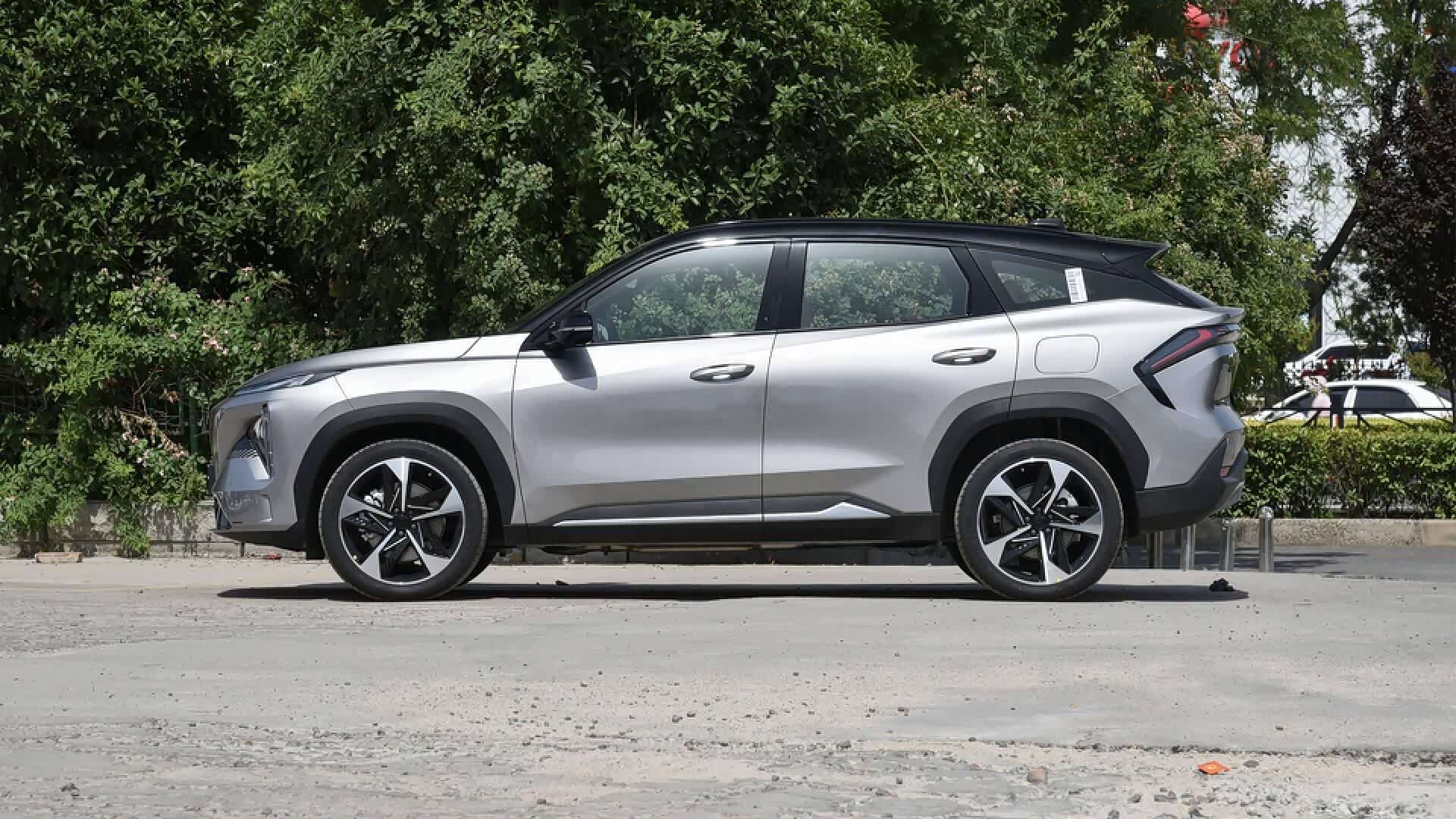 副驾屏幕比中控屏大！吉利银河L7五款配置怎么选？_车家号_发现车生活_汽车之家