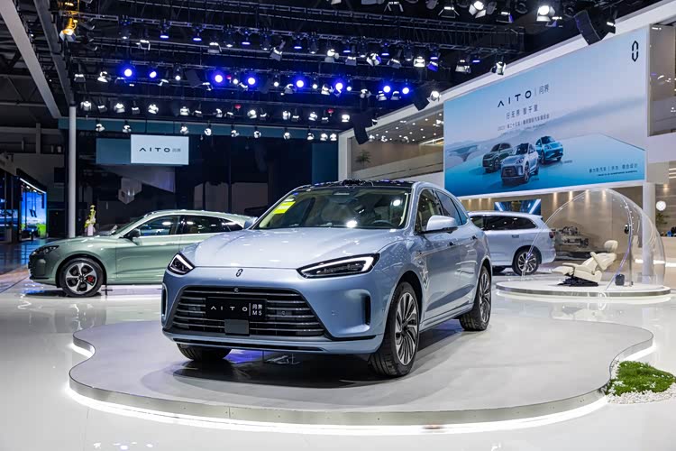 首款搭载华为ADS2.0的交付量产车AITO问界M5智驾版将开启交付_车家号_发现车生活_汽车之家