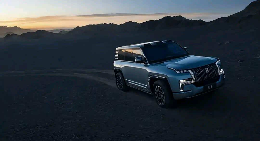 究竟是什么人群买仰望U8，订单超3万，锁定超300亿销售额！_车家号_发现车生活_汽车之家