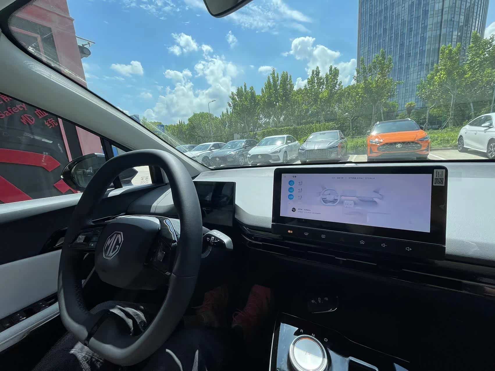 Model3P车主试驾英伦小钢炮MG木兰_车家号_发现车生活_汽车之家