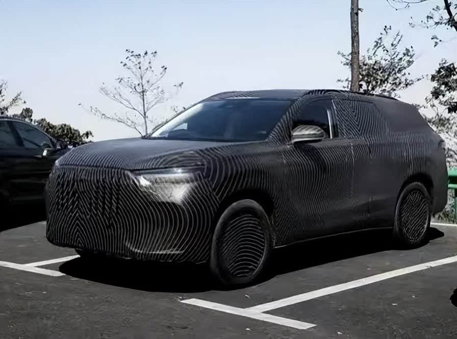 奇瑞全新中型SUV谍照曝光，定位高于瑞虎8，售价预估20W_团车网