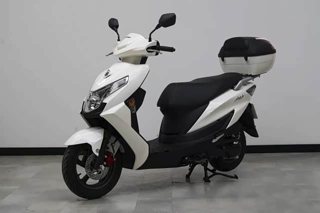 又想打造爆款？济南铃木UE125上市 售价8380元起_车家号_发现车生活_汽车之家