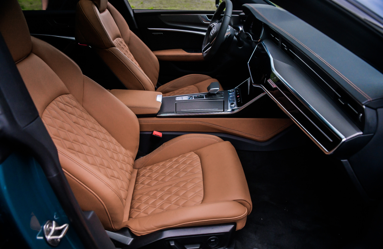 上汽奥迪A7L来袭，开启豪华行政座驾新潮流_车家号_发现车生活_汽车之家