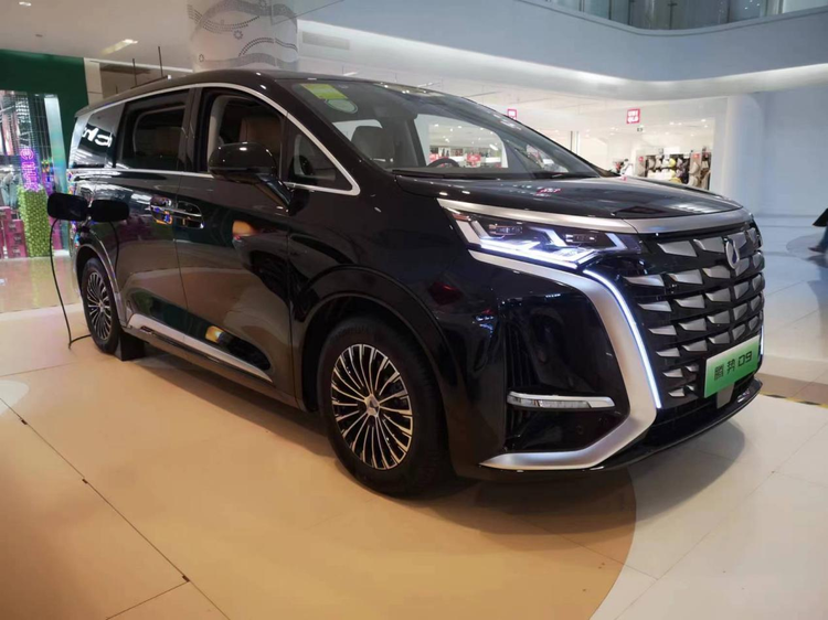探店实拍腾势D9，30万以上豪华MPV销冠，确实很能打？_车家号_发现车生活_汽车之家