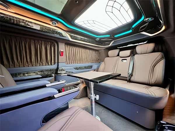 奔驰迈巴赫商务车，7座V260L高顶版，70w起_车家号_发现车生活_汽车之家