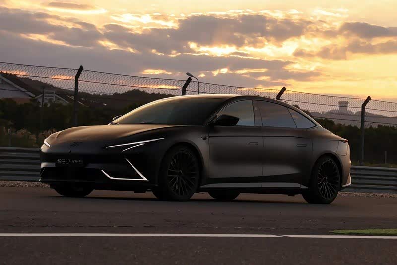官宣！智己L7 Snake Performance高性能版将于年内上市_车家号_发现车生活_汽车之家