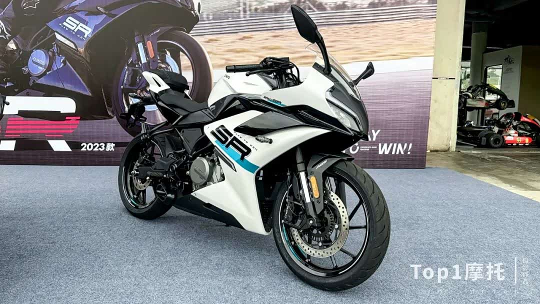 又变轻了！春风250SR 2023款正式亮相，颜值配置双升级！_车家号_发现车生活_汽车之家