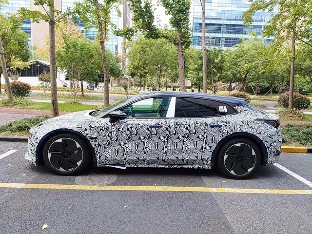 新款极氪001实车现身！或搭载800V超充+金砖电池+激光雷达_车家号_发现车生活_汽车之家