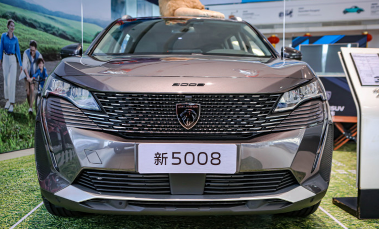 探店东风标致5008，标配1.8T 发动机，7座版车型实用吗？_车家号_发现车生活_汽车之家