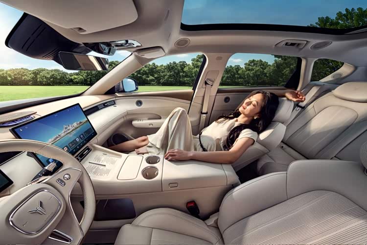 增程SUV横评：岚图FREE+/问界M7/理想L6，谁是家庭出行最优选？_车家号_发现车生活_汽车之家