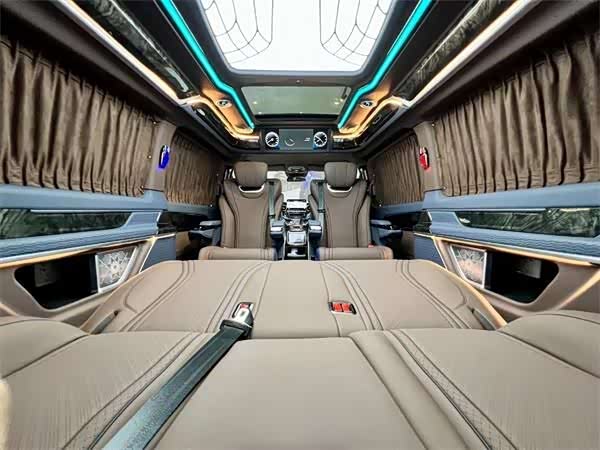 奔驰迈巴赫商务车，7座V260L高顶版，70w起_车家号_发现车生活_汽车之家