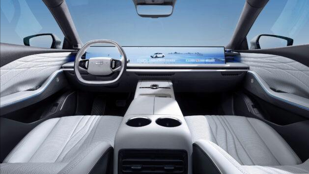 吉利银河E8首发，配备45寸贯穿式巨屏、25.6寸AR抬头显示器！_车家号_发现车生活_汽车之家