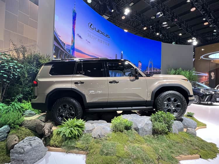 【文章】全新一代雷克萨斯GX 550h正式登陆中国 共推三个版本，售77.8万起_车家号_汽车之家