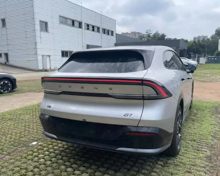 小鹏G7携图灵芯片/87英寸HUD登场，702km续航，硬刚Model Y？_车家号_发现车生活_汽车之家