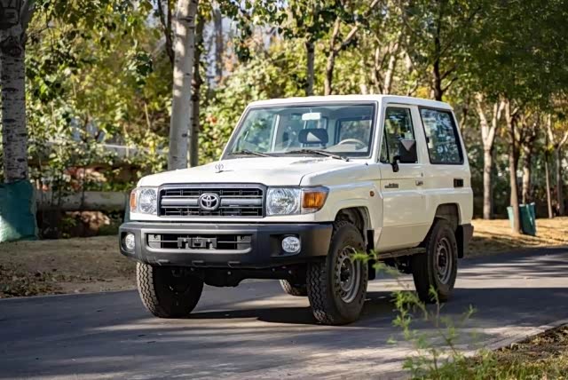 22款 酷路泽LC71 双差 运兵版 4.0L 汽油 现车46.5万_车家号_发现车生活_汽车之家