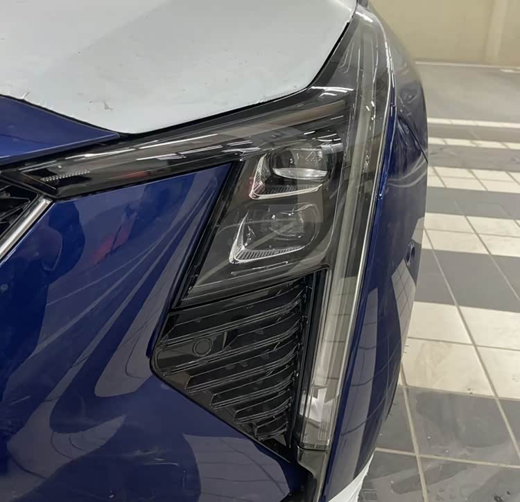 新款凯迪拉克CT5到店，头灯带透镜，内置33英寸曲面连屏+AKG音响_车家号_发现车生活_汽车之家