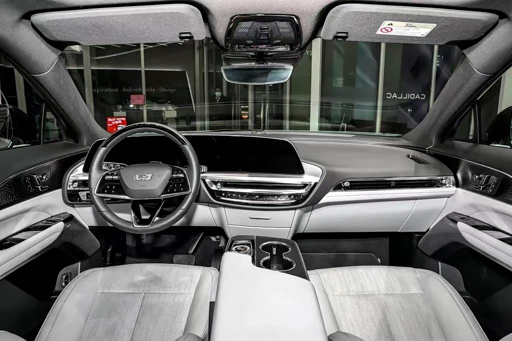 前脸更运动，全新凯迪拉克CT6谍照再曝光，换装LYRIQ同款曲面大屏_车家号_发现车生活_汽车之家