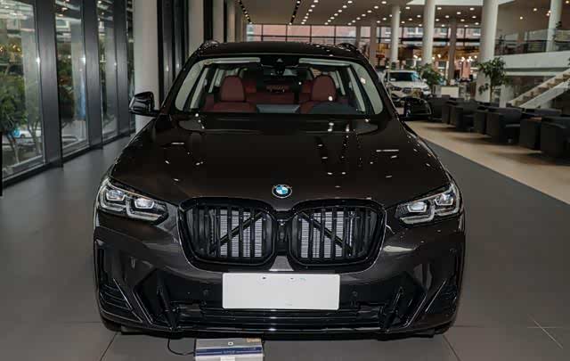 2.0T+252马力！22款宝马X330i领先曜夜版实拍，配12喇叭哈曼音响_车家号_发现车生活_汽车之家