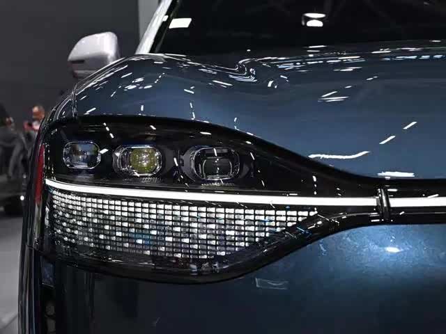 追尾事件揭秘！问界M9智能汽车维修成本有多高？_车家号_发现车生活_汽车之家