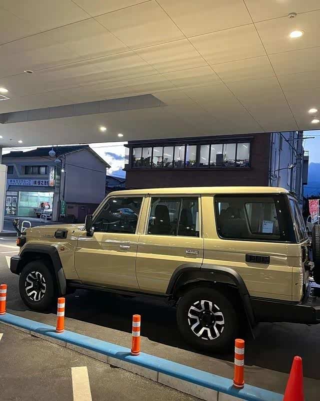 【文章】实拍全新陆巡LC76，搭载2.8T柴油动力，海外仅售23万起_车家号_汽车之家