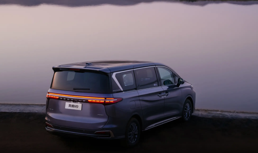 奔腾M9外观图曝光，大尺寸还有大气场，与红旗MPV采用同款三大件_车家号_发现车生活_汽车之家