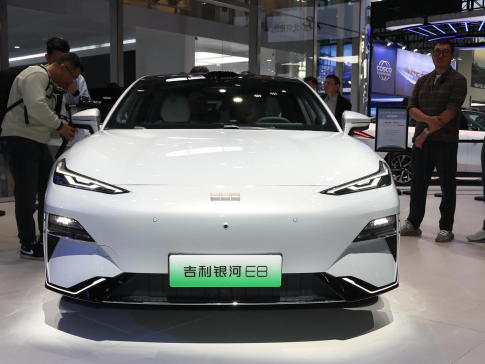 12月16预售！吉利“银河E8”，新车机+8295芯片，剑指比亚迪汉EV_车家号_发现车生活_汽车之家