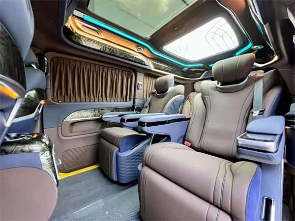 奔驰迈巴赫商务车，7座V260L高顶版，70w起_车家号_发现车生活_汽车之家