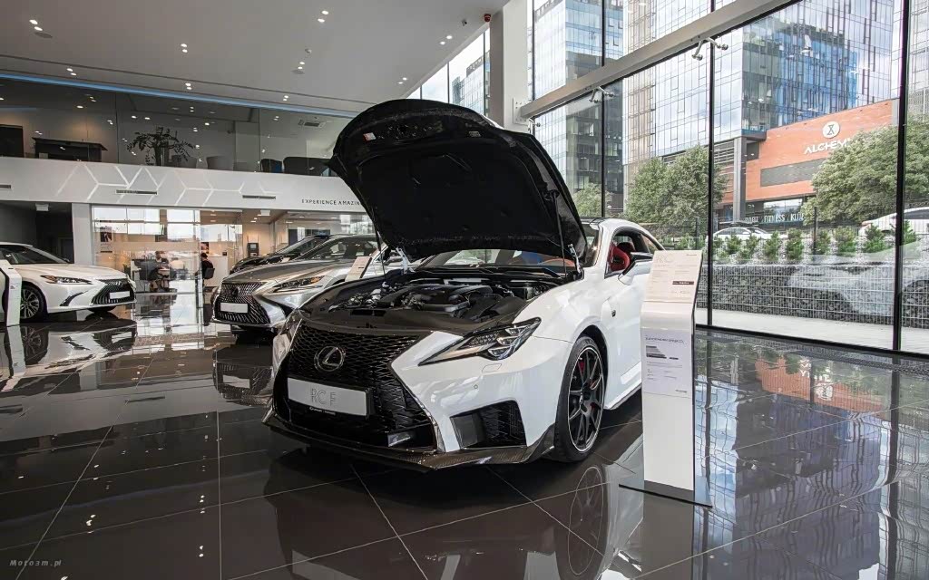 硬朗运动的设计 雷克萨斯RCF实车！_车家号_发现车生活_汽车之家