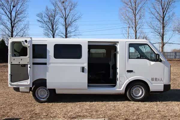 鑫源E3L客运版 新能源VAN里的“高大全” | 卡车之友网_车家号_发现车生活_汽车之家