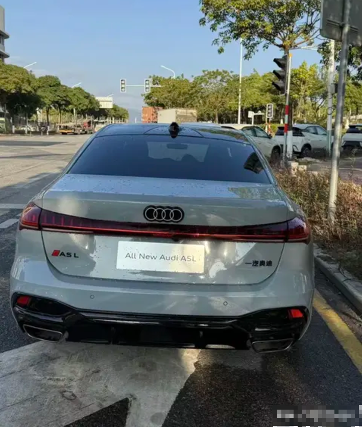 全新奥迪A5L内饰曝光，配三屏座舱+2.0T动力，明年下半年上市_车家号_发现车生活_汽车之家