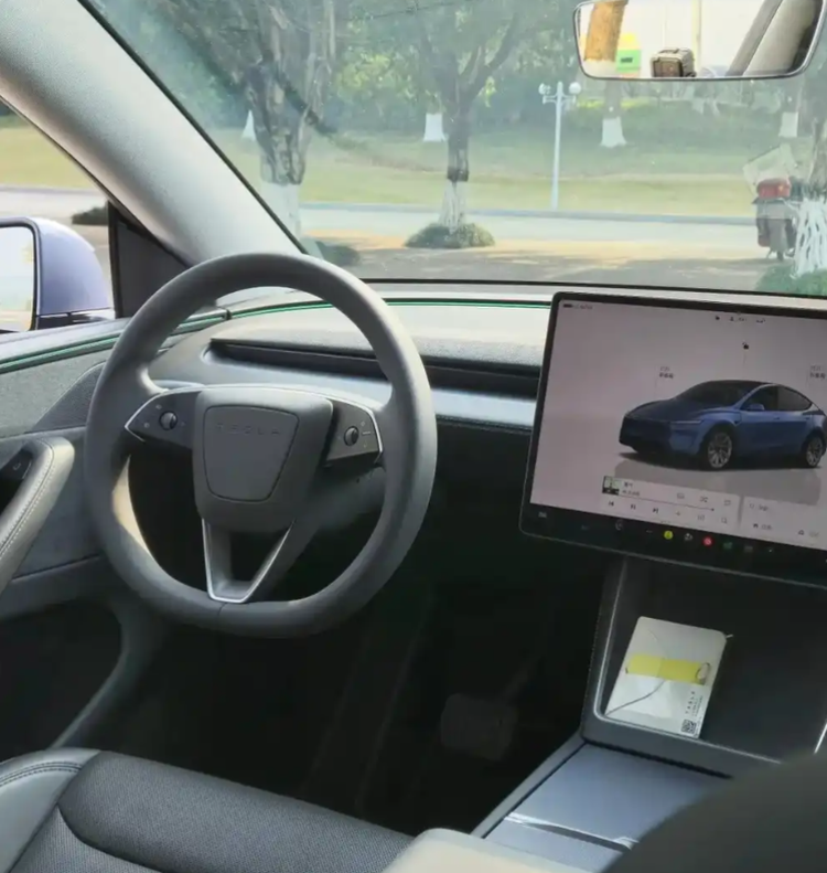 特斯拉Model Y新车型E80要来了！15万起，配置简化续航仍超500km_车家号_发现车生活_汽车之家