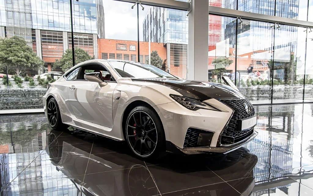 硬朗运动的设计 雷克萨斯RCF实车！_车家号_发现车生活_汽车之家