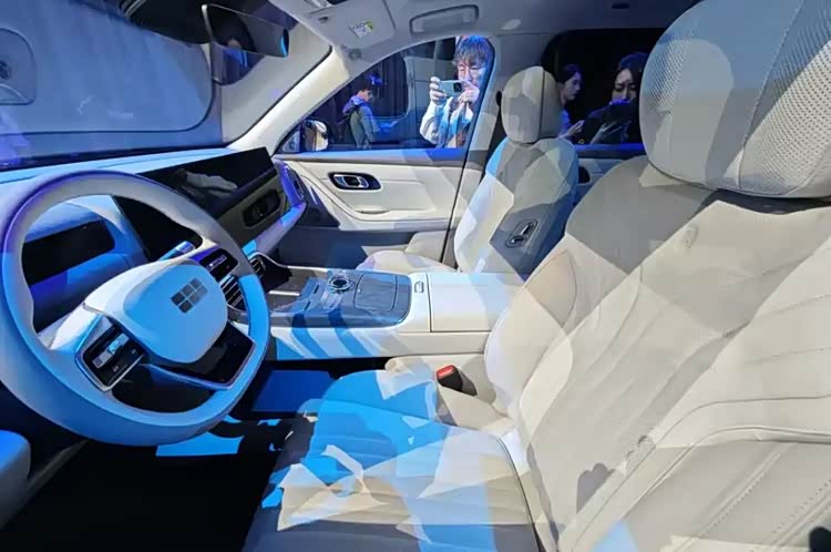 【文章】吉利银河M9来了，264颗LED光源+7种驾驶模式+超1500km续航超吸睛_车家号_汽车之家