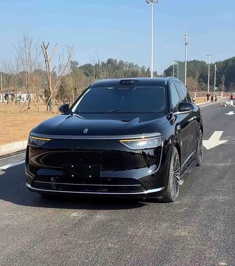 问界M8实车曝光！中大型SUV，增程动力，竞争L8、魏牌蓝山_车家号_发现车生活_汽车之家