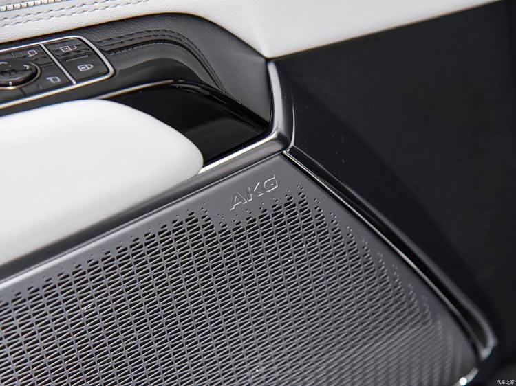 新款凯迪拉克CT5，前脸设计更新，换装33英寸曲面屏，现款可抄底_车家号_发现车生活_汽车之家