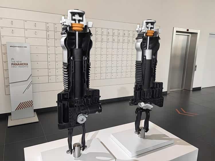 保时捷Active Ride系统很震撼！只是比亚迪云辇系统的八成功力？_车家号_发现车生活_汽车之家