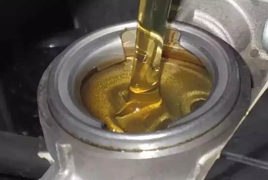 0W-20机油是否可在夏天使用？发动机油选出光润滑油_车家号_发现车生活_汽车之家