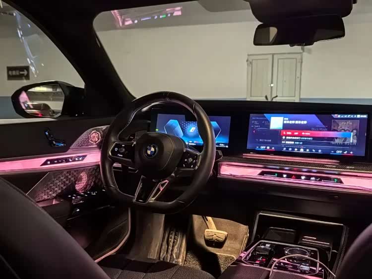 【文章】售价近200万！为什么宝马M760Le是一款真正意义上的好车？_车家号_汽车之家