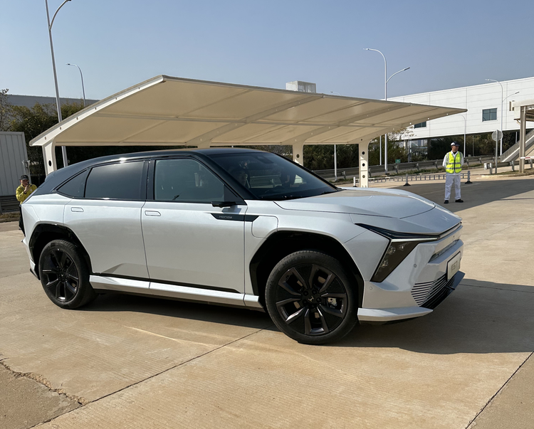 东风本田S7实车现身，长超4米7+高阶智驾，配476马力+续航650km_车家号_发现车生活_汽车之家