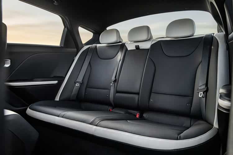 【文章】2025款起亚K4，第四代车型，1.6T+8AT动力如何？_车家号_汽车之家