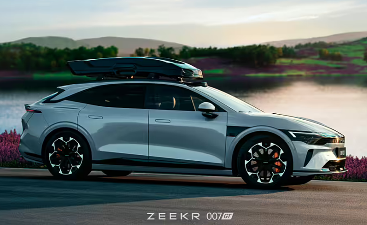 【文章】极氪007GT实车曝光，全系标配浩瀚智驾2.0，起步价或20万左右？_车家号_汽车之家