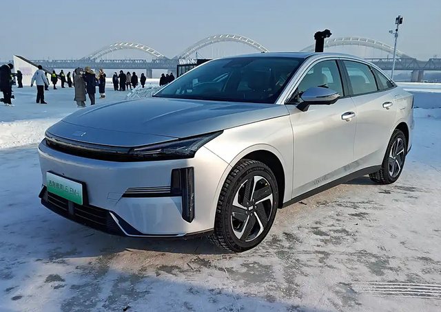 领克900&极氪007GT领衔 吉利2025新车规划曝光，多款车型蓄势待发_车家号_发现车生活_汽车之家