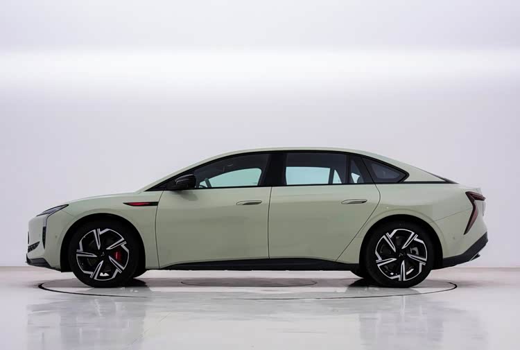 中大型电车强强对决！红旗EH7对比极氪001，该选谁?_车家号_发现车生活_汽车之家