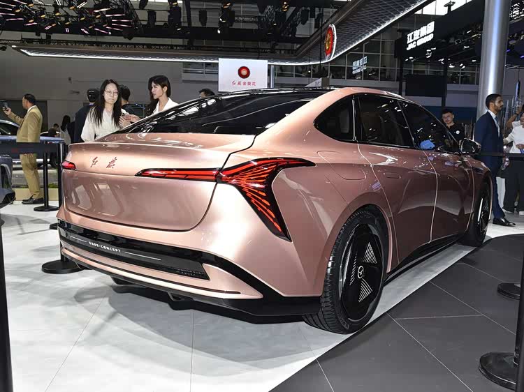 整体设计更加年轻运动，红旗E009概念车北京车展正式亮相_车家号_发现车生活_汽车之家