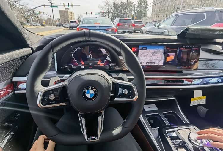 【文章】售价近200万！为什么宝马M760Le是一款真正意义上的好车？_车家号_汽车之家