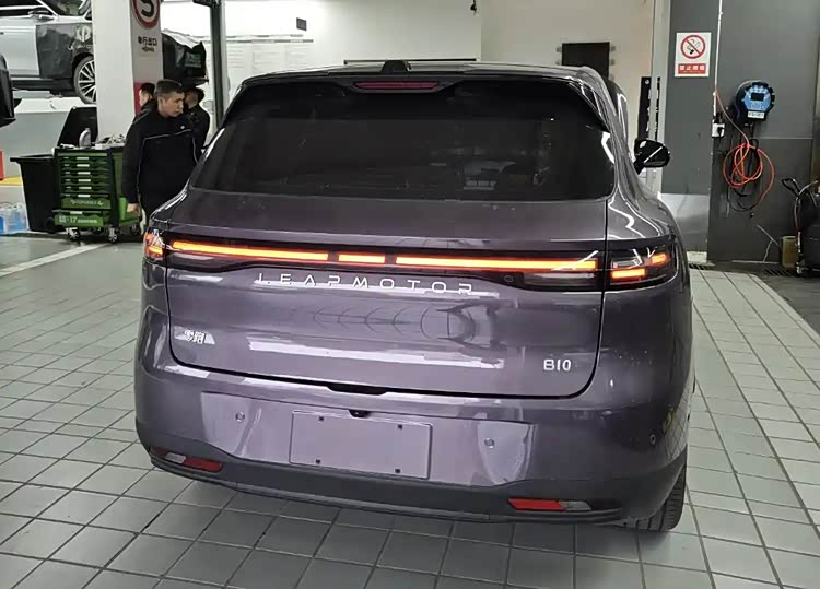 【文章】零跑B10实车亮相，配后驱+高阶智驾，续航600km，你觉得能火吗？_车家号_汽车之家