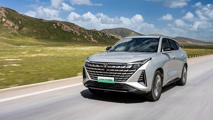 长安汽车越玩越大！UNI-Z战舰版上新，价格低至10.99万元！_车家号_发现车生活_汽车之家