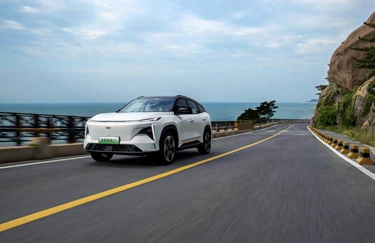 吉利首款全尺寸SUV即将发布，侧面造型酷似问界M9，30万内有戏？_车家号_发现车生活_汽车之家