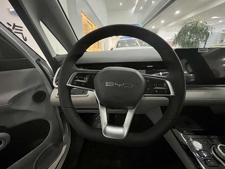 4S店实拍比亚迪五座MPV D1，车小空间大，电动侧滑门上下车方便_车家号_发现车生活_汽车之家